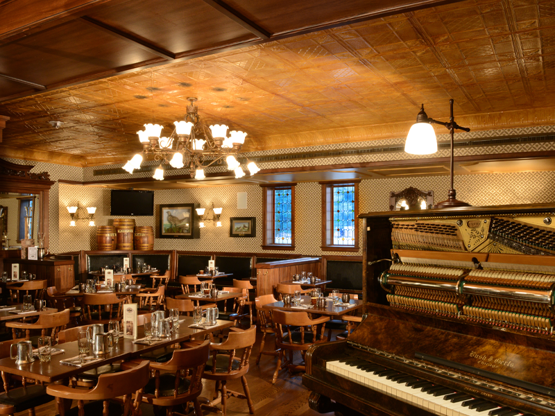 Colorado Springs Bars & Nightlife - Visit Colorado Springs